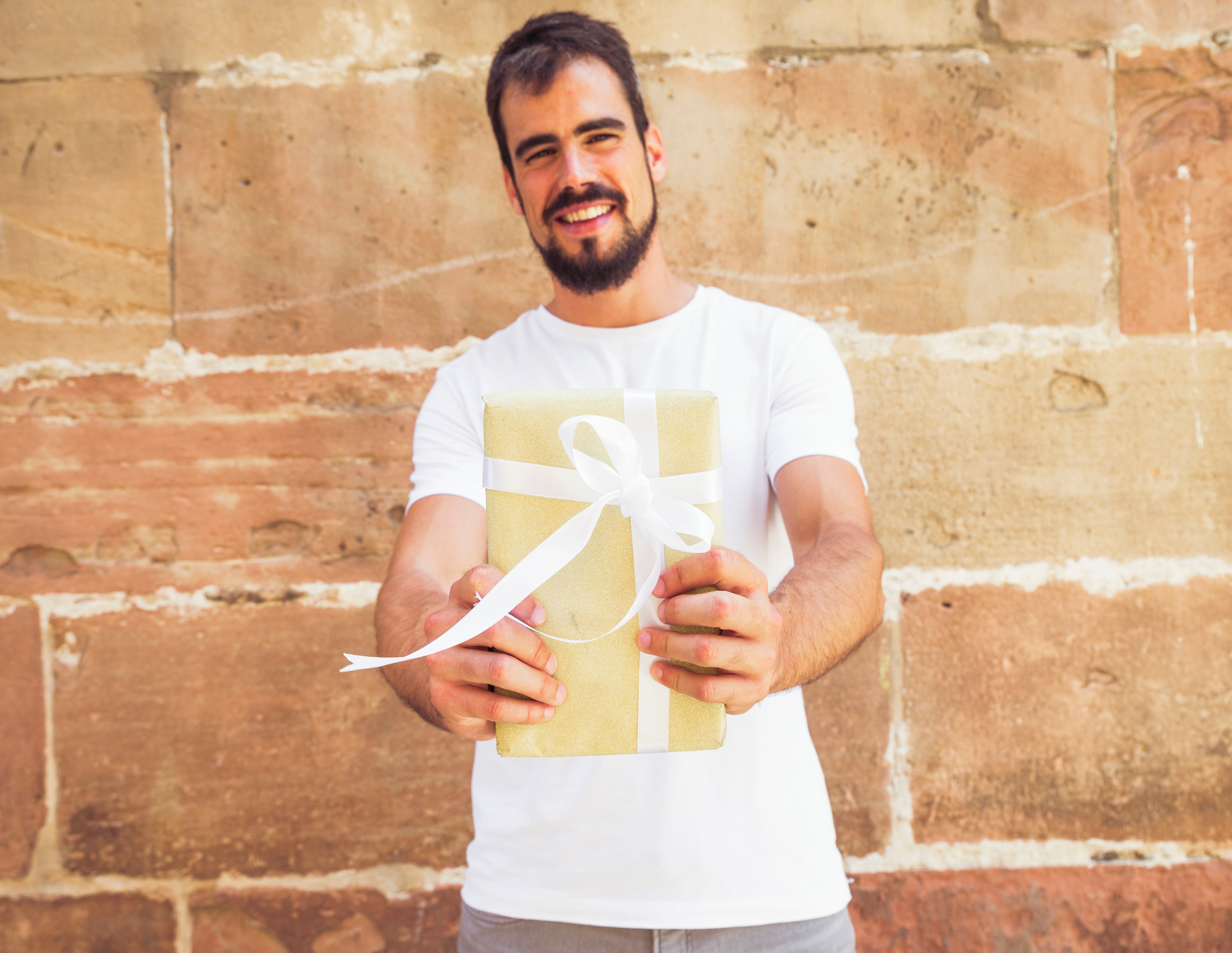The Enduring Charm of T-Shirt Gifts: Perfect for Any Event – Elmento